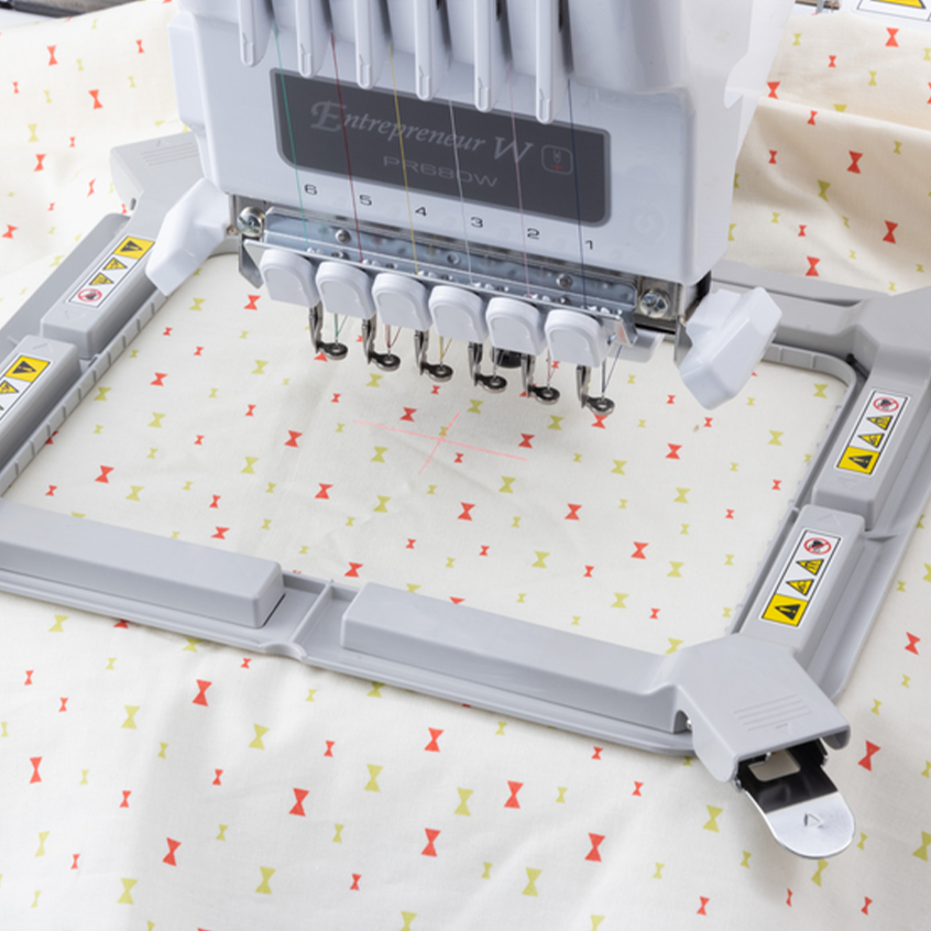 Single Flash Frame L Clamp Magnetic Hoop (5x7) | By Brother