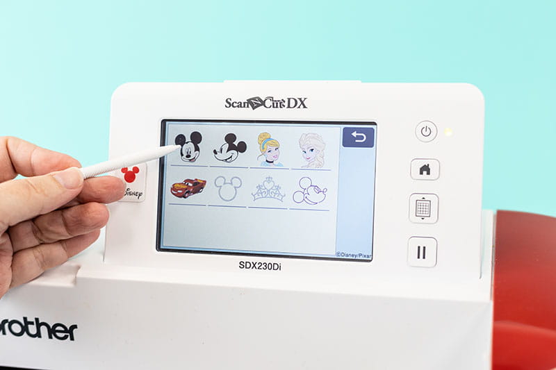 DIY Disney cruise sign with ScanNCut