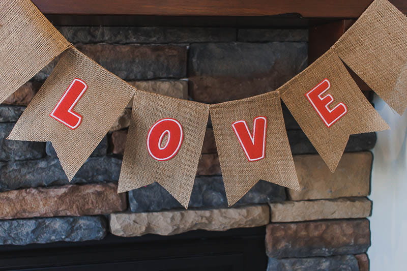 How to do embroidered bunting two ways | Brother