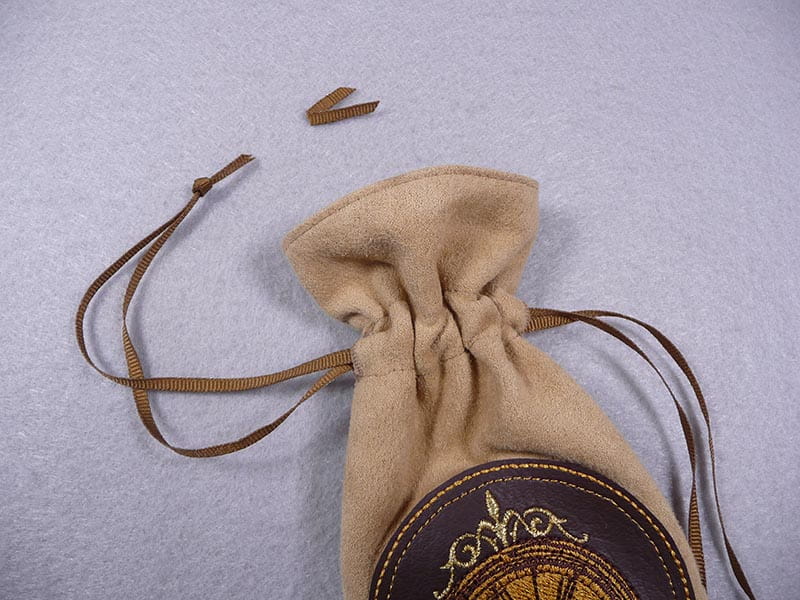 Design a suede embroidered pouch | Brother