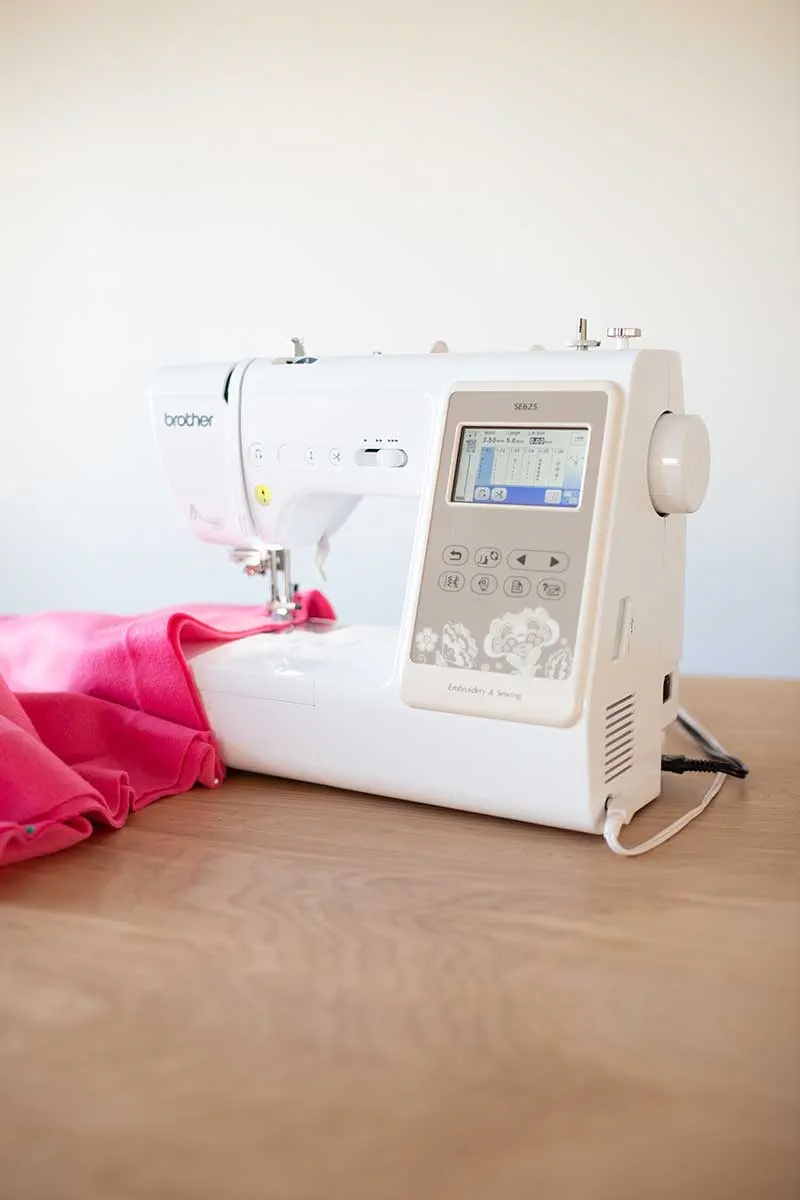 How to sew a measuring tape scarf | Brother