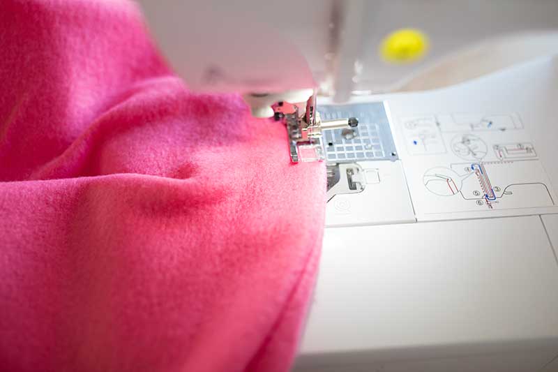How to sew a measuring tape scarf | Brother