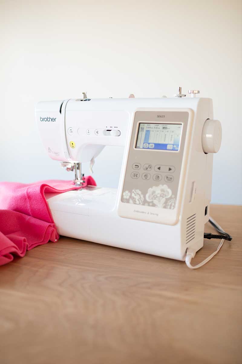 How to sew a measuring tape scarf | Brother