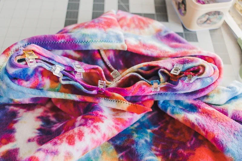 How to make a wearable fleece blanket with hood | Brother