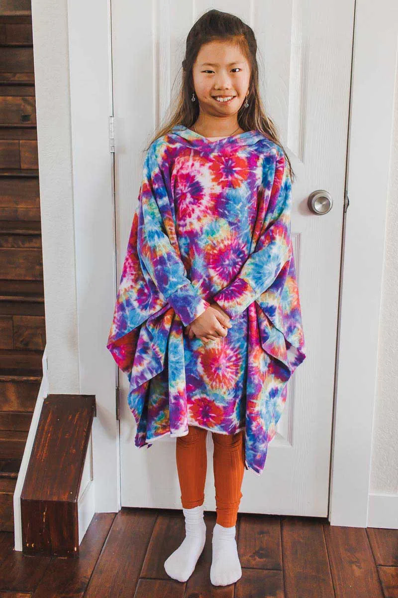 How to make a wearable fleece blanket with hood | Brother