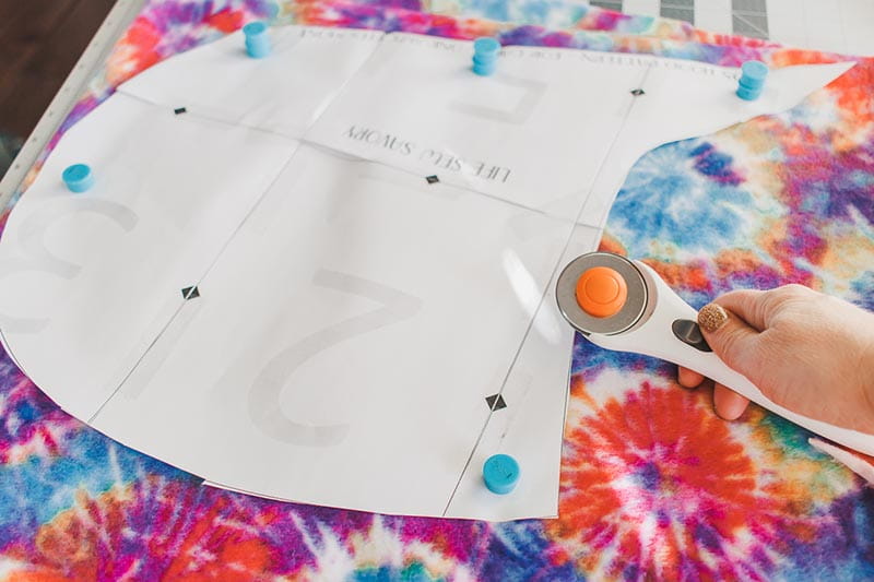 How to make a wearable fleece blanket with hood | Brother